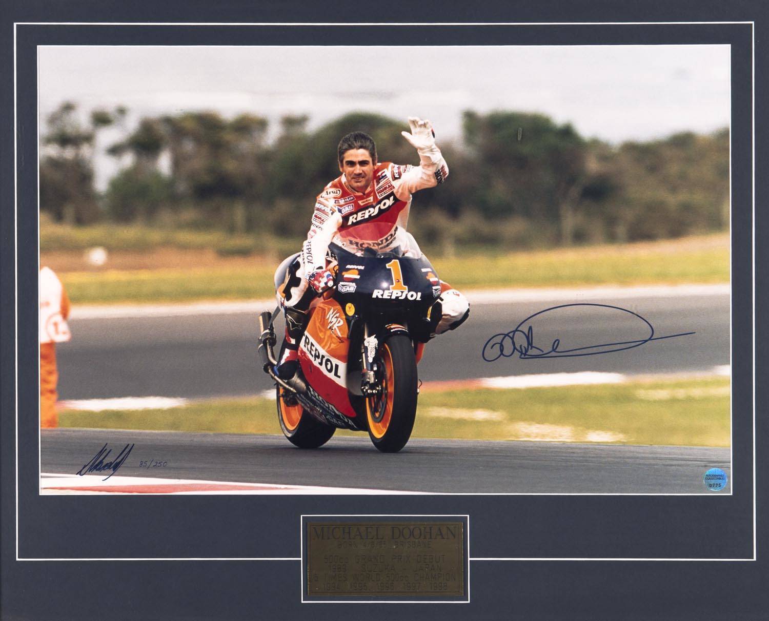 Mick Doohan Logo AutoArt Honda NSR 500 1989 WGP500 M. Doohan #27 (with