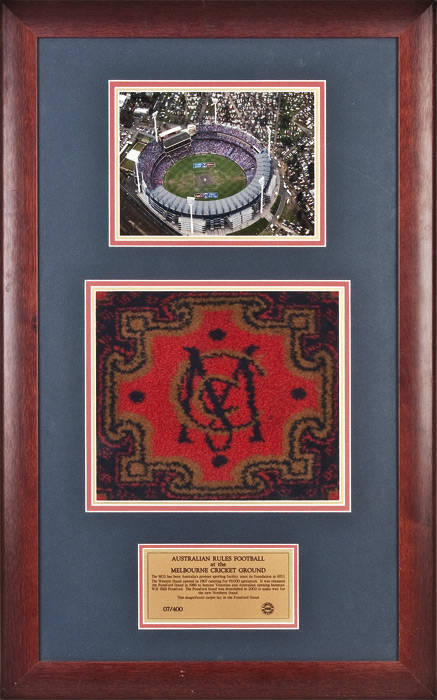 MELBOURNE CRICKET GROUND: Display Australian Rules Football at the ...