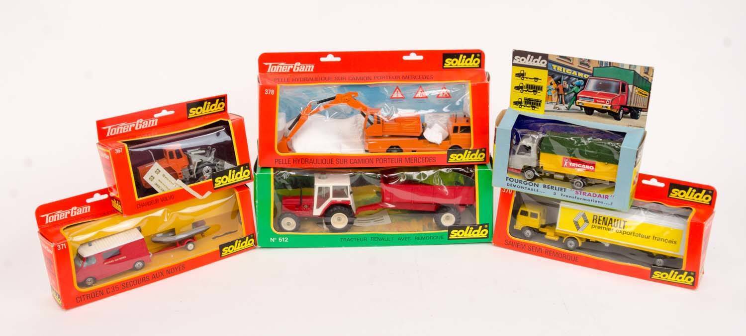 SOLIDO Group of Models Including Tracteur Renault Avec Remorque (512 ...