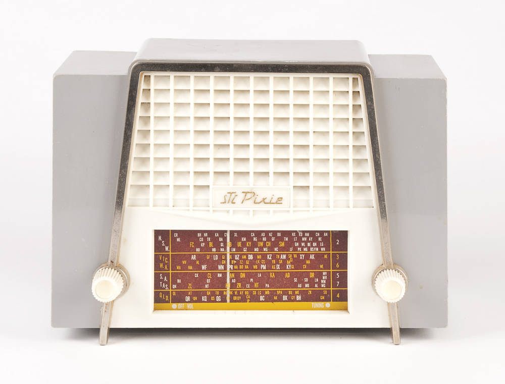STC PIXIE: 1950's vintage mantle radios (red and grey).