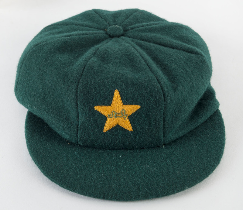 ZAHEER ABBAS' PAKISTAN TEST CAP, green wool with the five-armed star ...