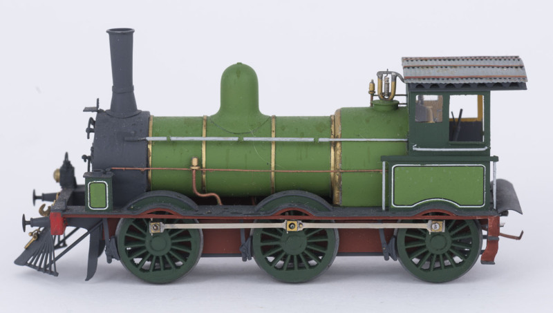 c.1875 Q Class (Q83) Steam Locomotive (195x35x50mm), green livery with ...