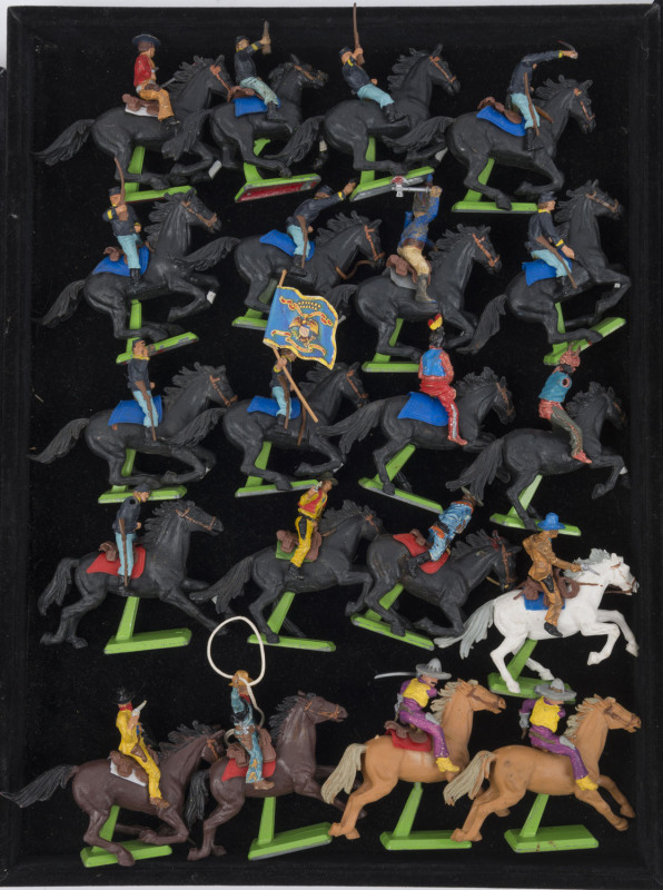 BRITAINS 'DEETAIL' SERIES - PAINTED PLASTIC FIGURES ON METAL BASES ...