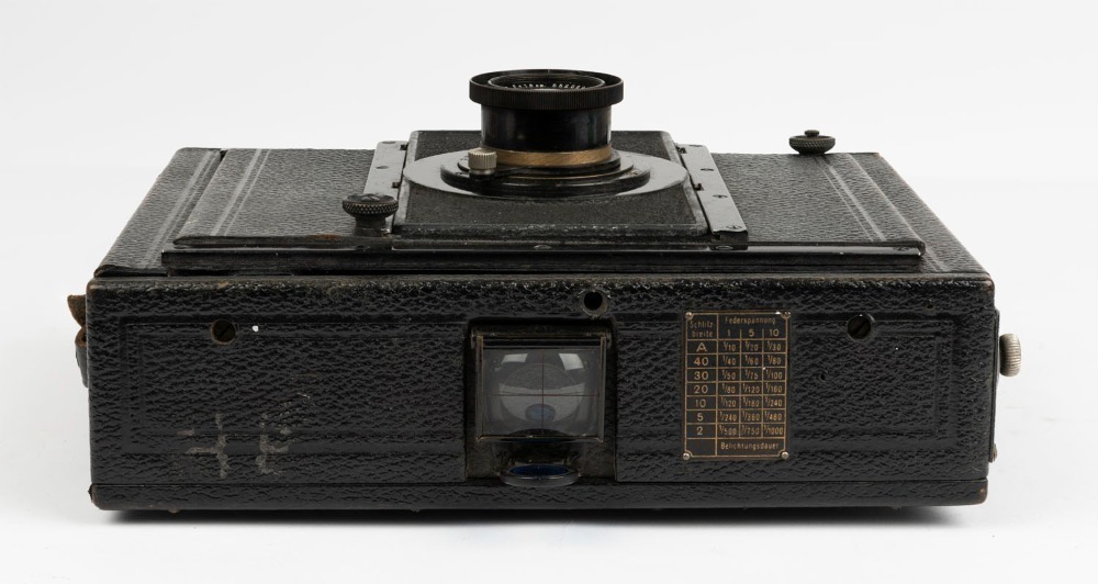 C. P. Goerz: ANGO strut type folding camera with focal plain shutter ...