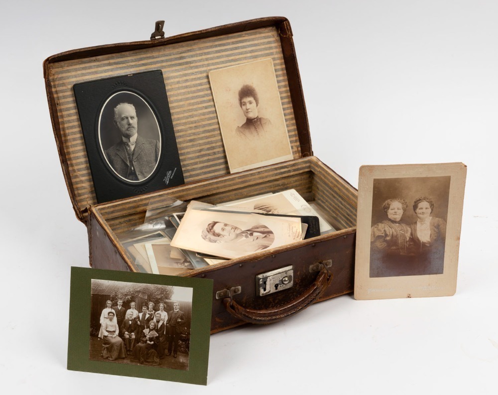 Antique photographs, an accumulation of mainly cabinet portraits ...