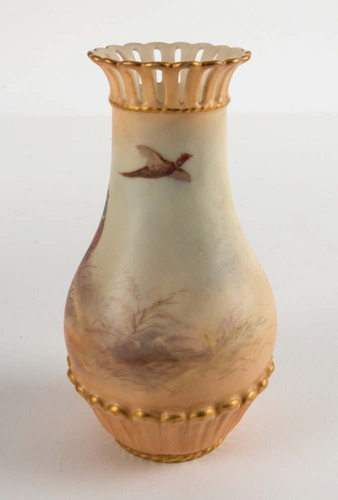 GRAINGER & Co. WORCESTER antique English porcelain pheasant vase with ...