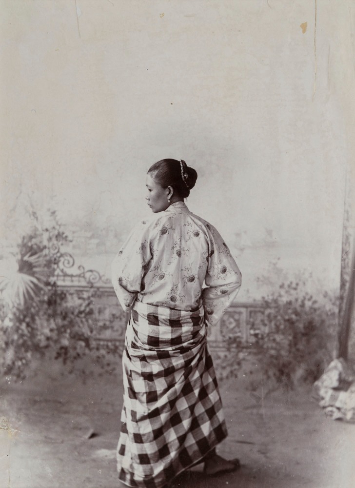 ROBERT LENZ (1864 - 1929), and others, Malay women and girls, silver ...