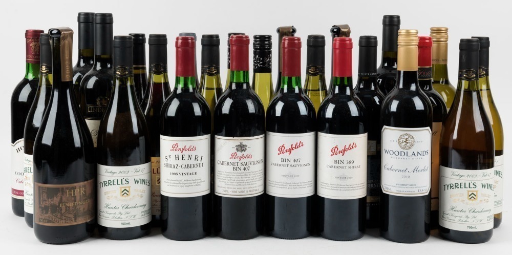AUSTRALIAN WINES twenty assorted bottles of red and white wine, various ...