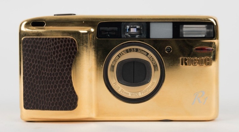 RIKEN OPTICAL: Gold-body Ricoh R1 35mm camera [#EQ137296] with ...