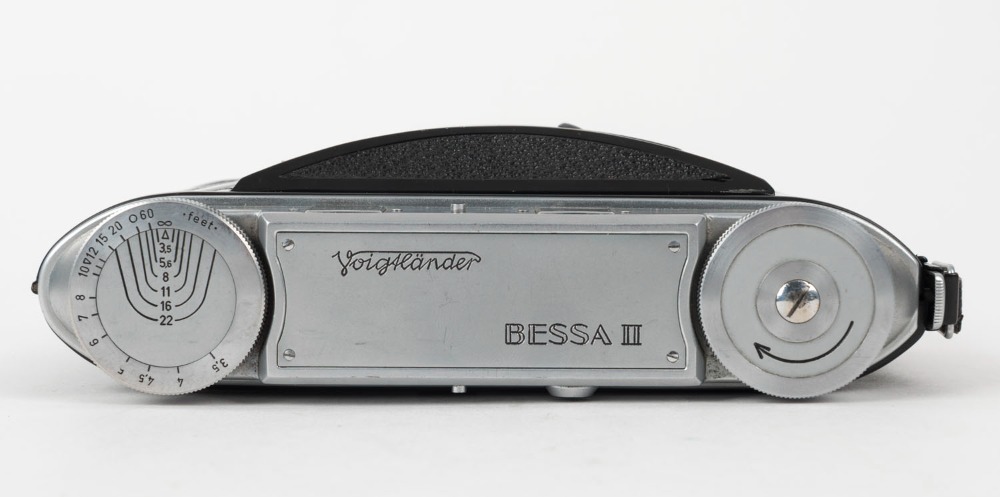 VOIGTLÄNDER: 1951 Bessa II vertical-folding camera, fine-line ...