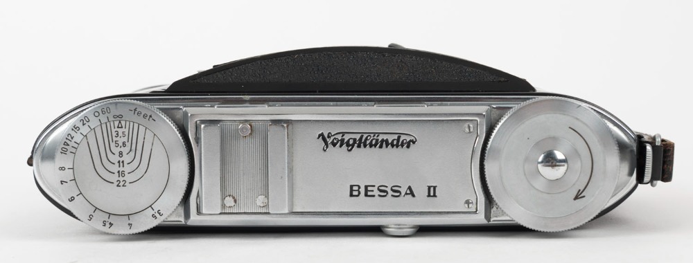 VOIGTLÄNDER: 1951 Bessa II vertical-folding camera, bold-inscription ...