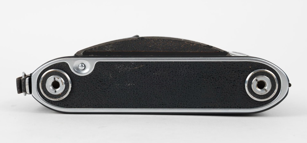 VOIGTLÄNDER: 1951 Bessa II rangefinder camera, with Color-Heliar 105mm ...