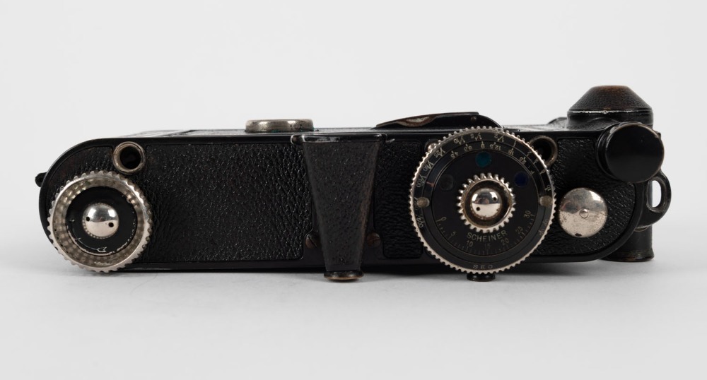 VOIGTLÄNDER: Pre-war Prominent 6x9 vertical-folding rangefinder camera ...