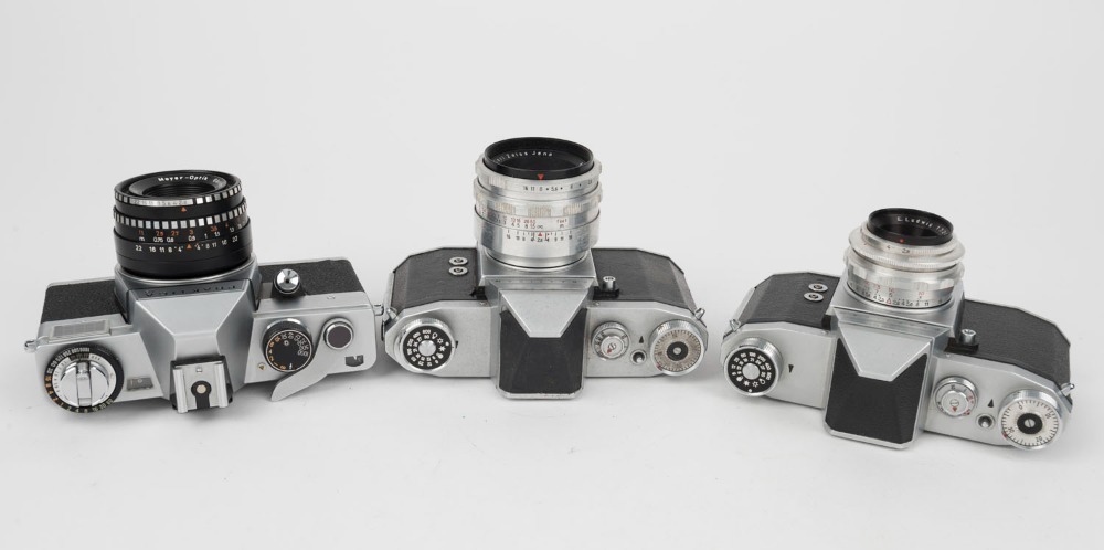 KAMERA-WERKSTÄTTEN: Three SLR cameras - two circa 1960 Praktica IV ...