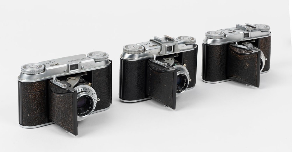 VOIGTLÄNDER: Three circa 1950s Vito II rangefinder cameras - one with ...