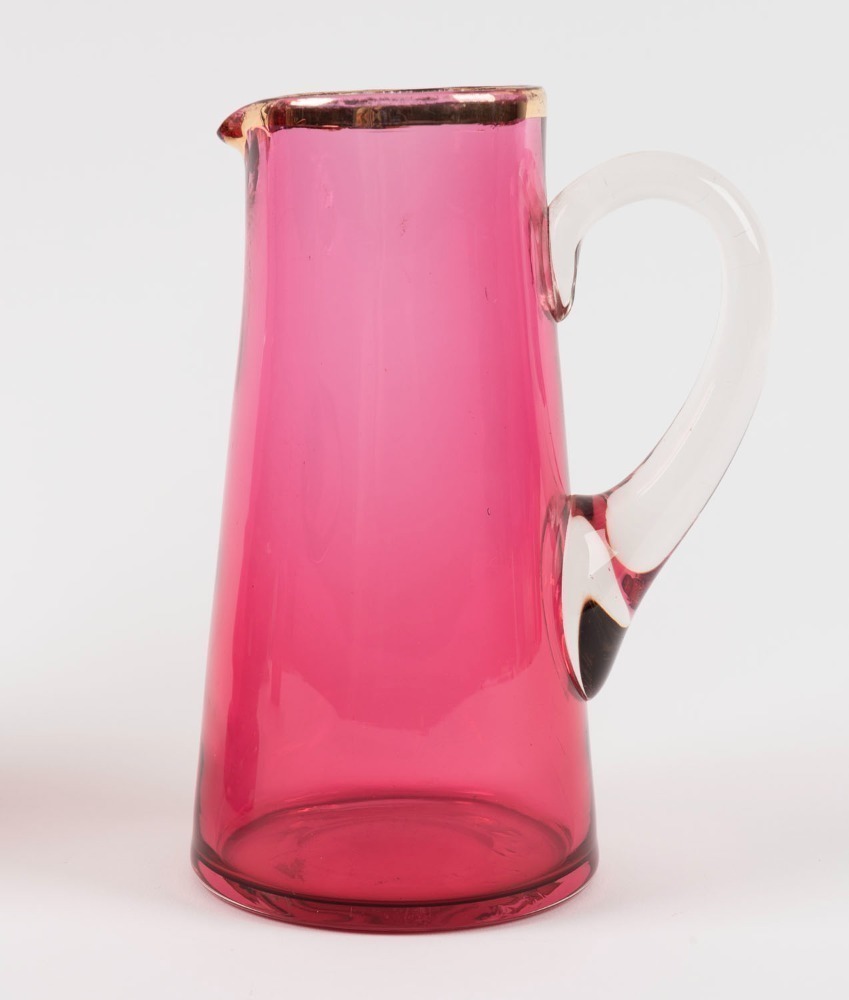 Four assorted pieces of vintage and antique ruby glass, including Mary ...