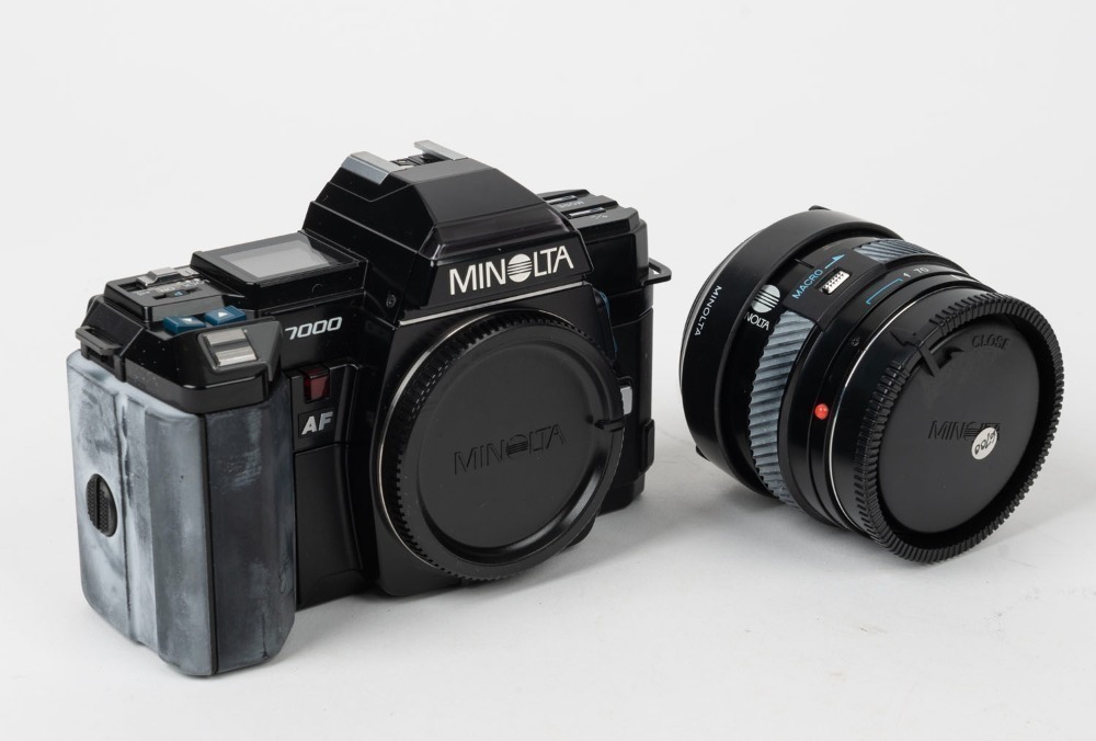 MINOLTA: Circa 1985 Minolta 7000 AF Anniversary Kit, comprising black ...