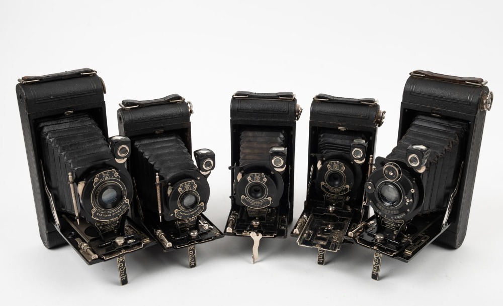 KODAK: Five c. late 1920s vertical-folding cameras - three No. 1 Pocket ...