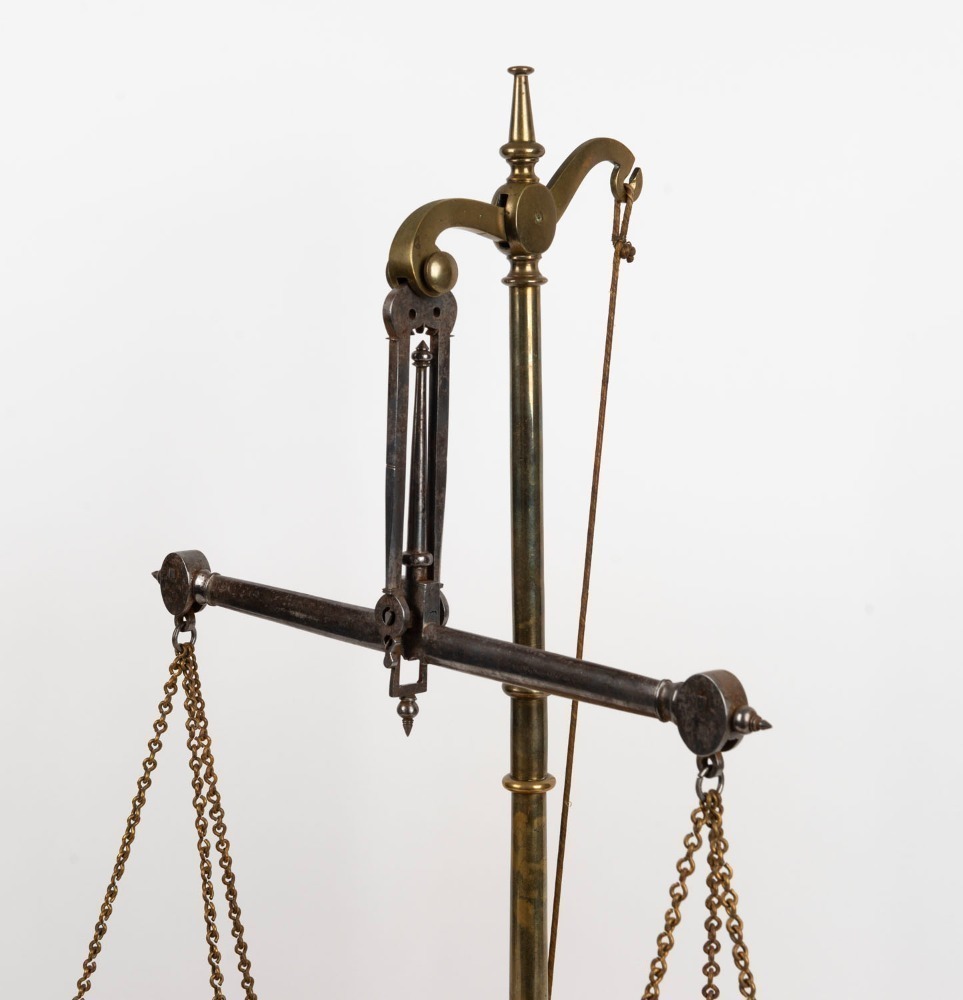 INSPECTOR’S PORTABLE 7 LB BALANCE SCALES in original fitted timber case ...