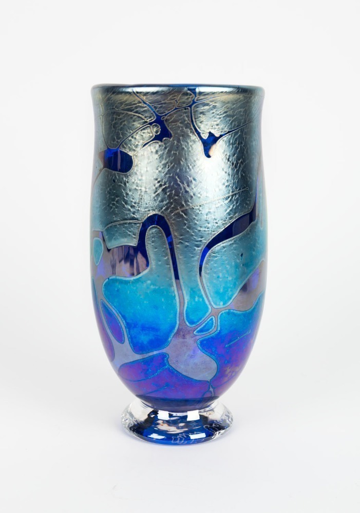 PAULINE DELANEY Australian iridescent blue art glass vase, engraved ...