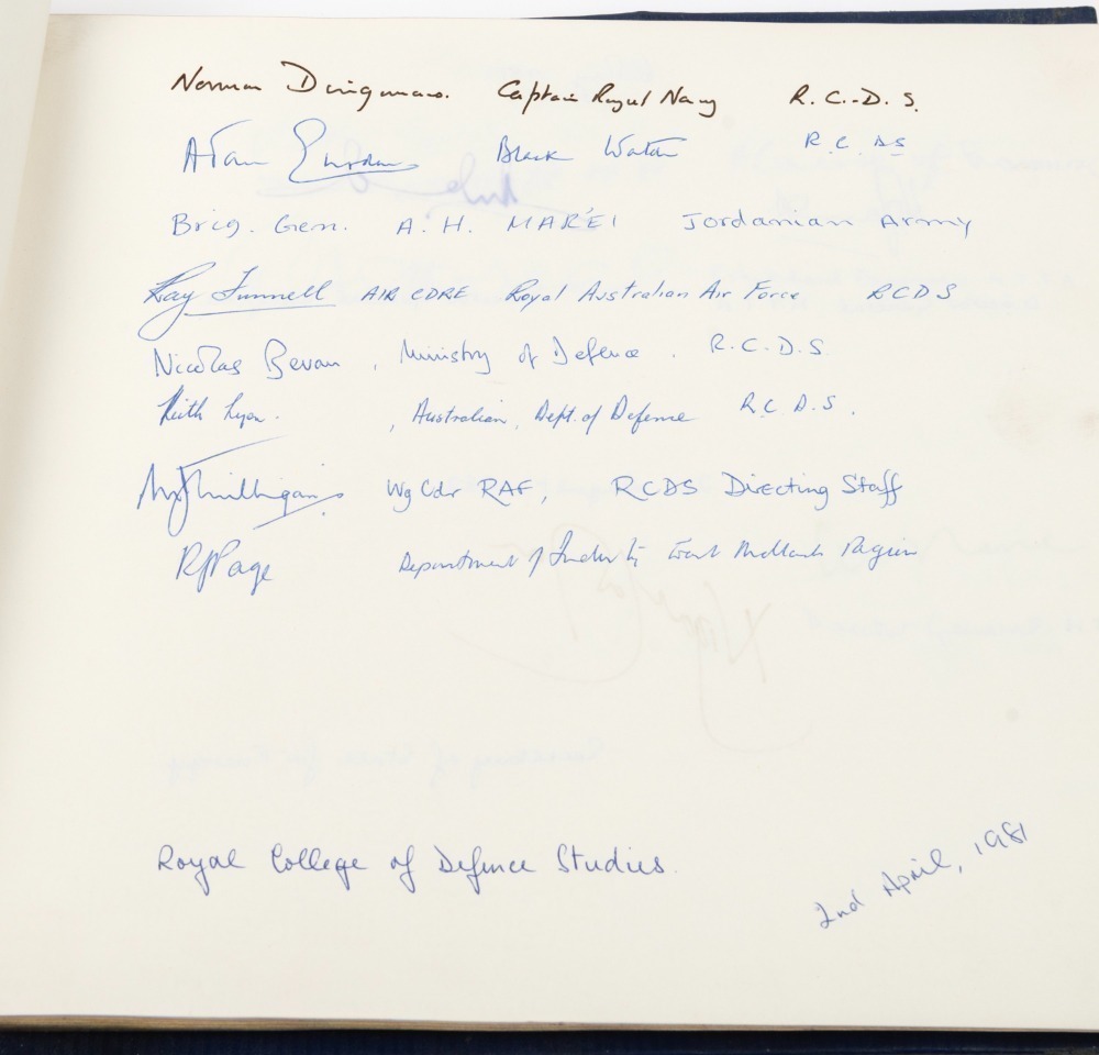 THE ORIGINAL SIGNATURES OF QUEEN ELIZABETH & PRINCE PHILIP: A double ...