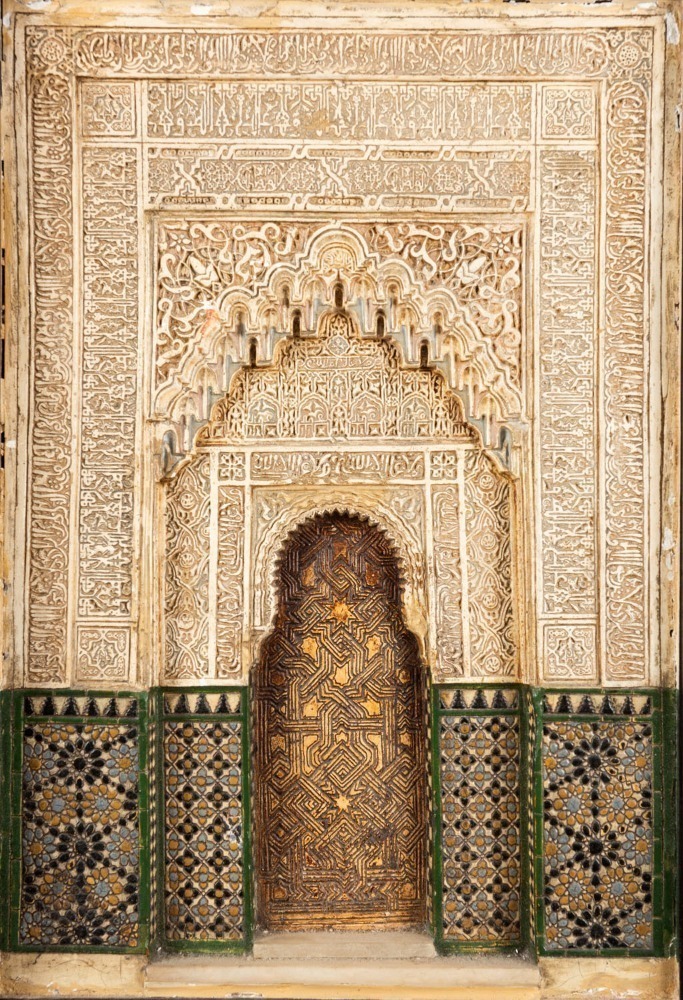 DAMASCUS WARE fine antique inlaid timber frame with bone highlights ...