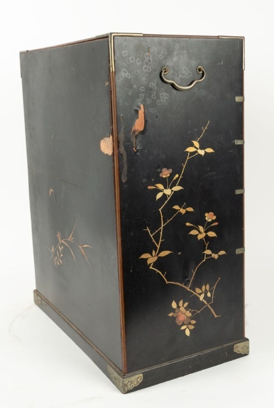 An antique Japanese travelling box beautifully inlaid and fitted with ...