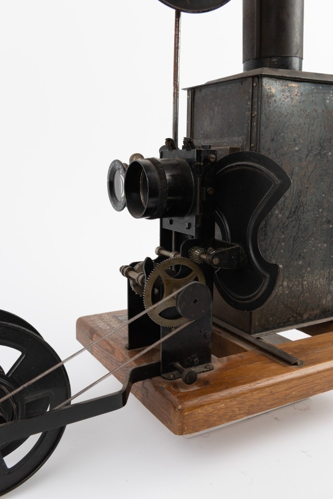 ERNEMANN DRESDEN: Circa 1910 Kinoptikon 35mm projector, with chimney on ...