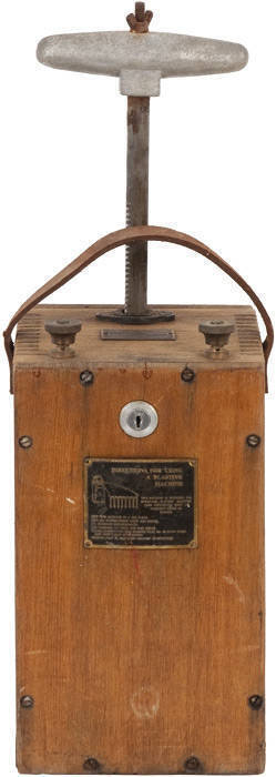 WW1 BLASTING MACHINE: DuPont No.30, vintage mining detonator tool with leather carrying strap ...